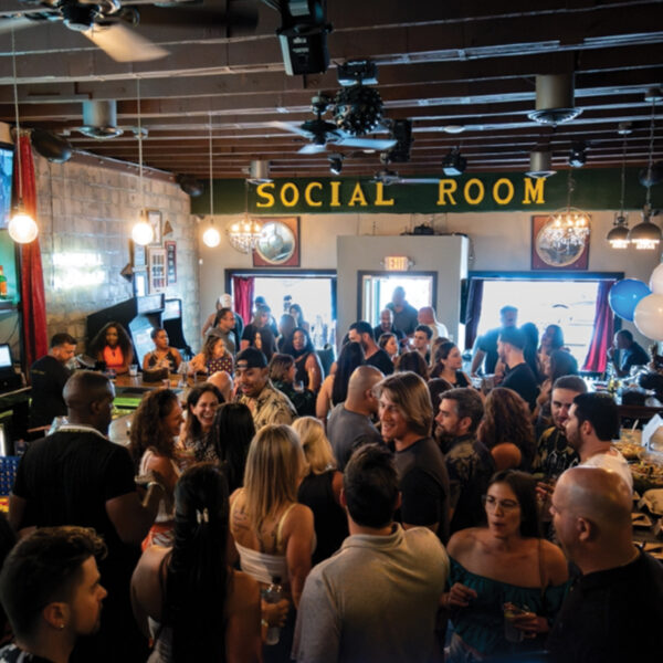 HOME - Social Room Hollywood